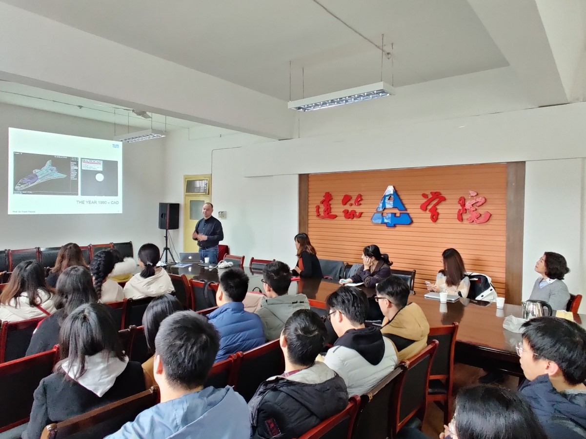 Professor Frank·Petzold, Technical University of Munich, Visited School ...