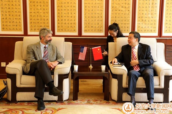 Professor Douglas J. Goering, dean of Faculty of Engineering of ...